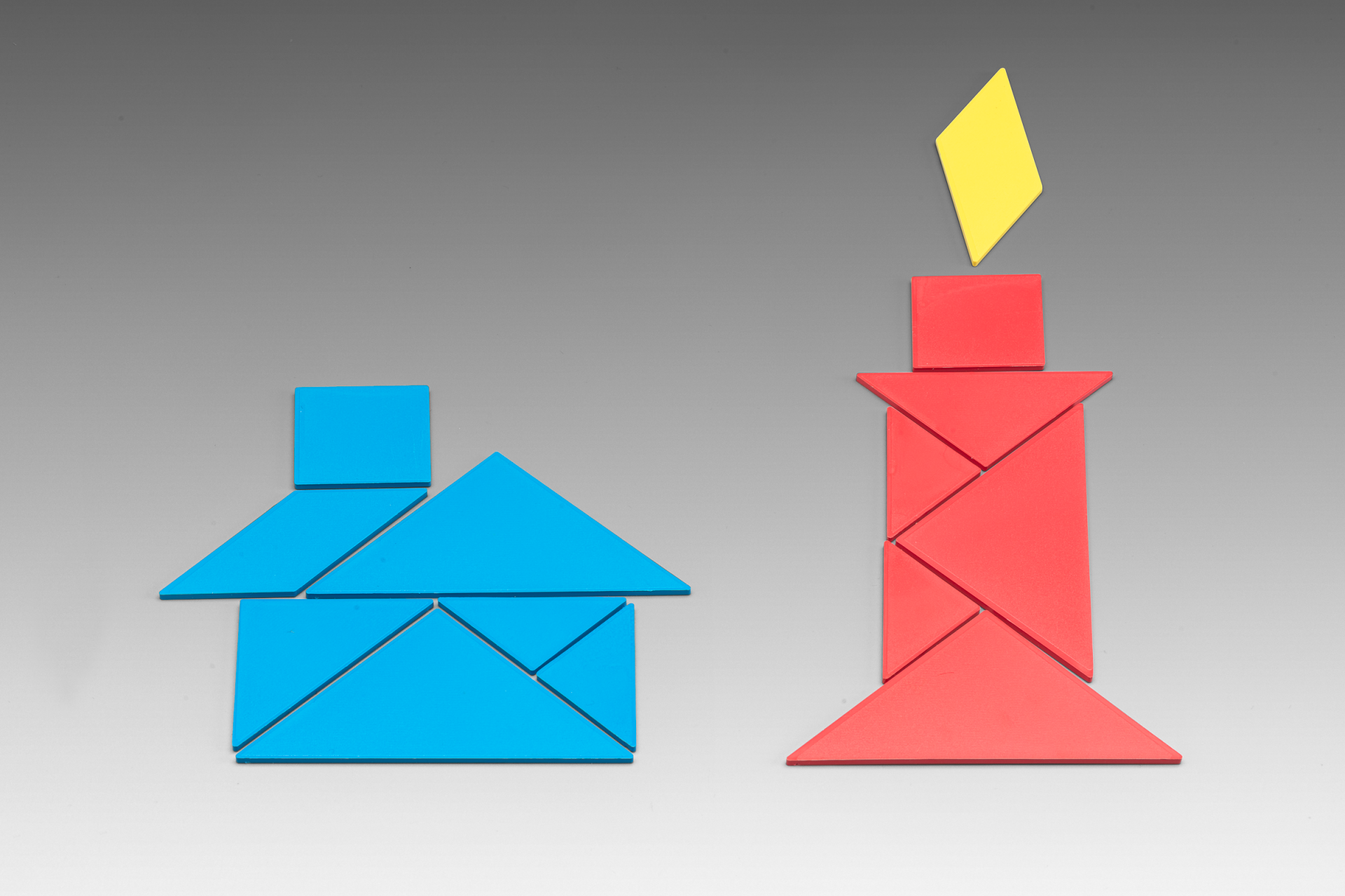 Tangram set in 4 colours (28 pcs)