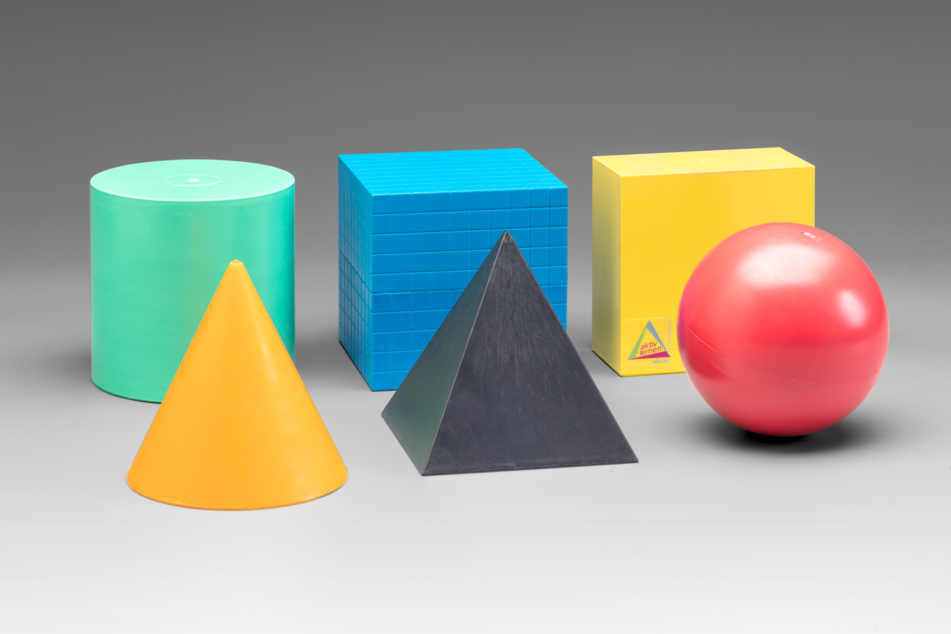 Geometrical Shape Set in 6 colours (6 pcs)